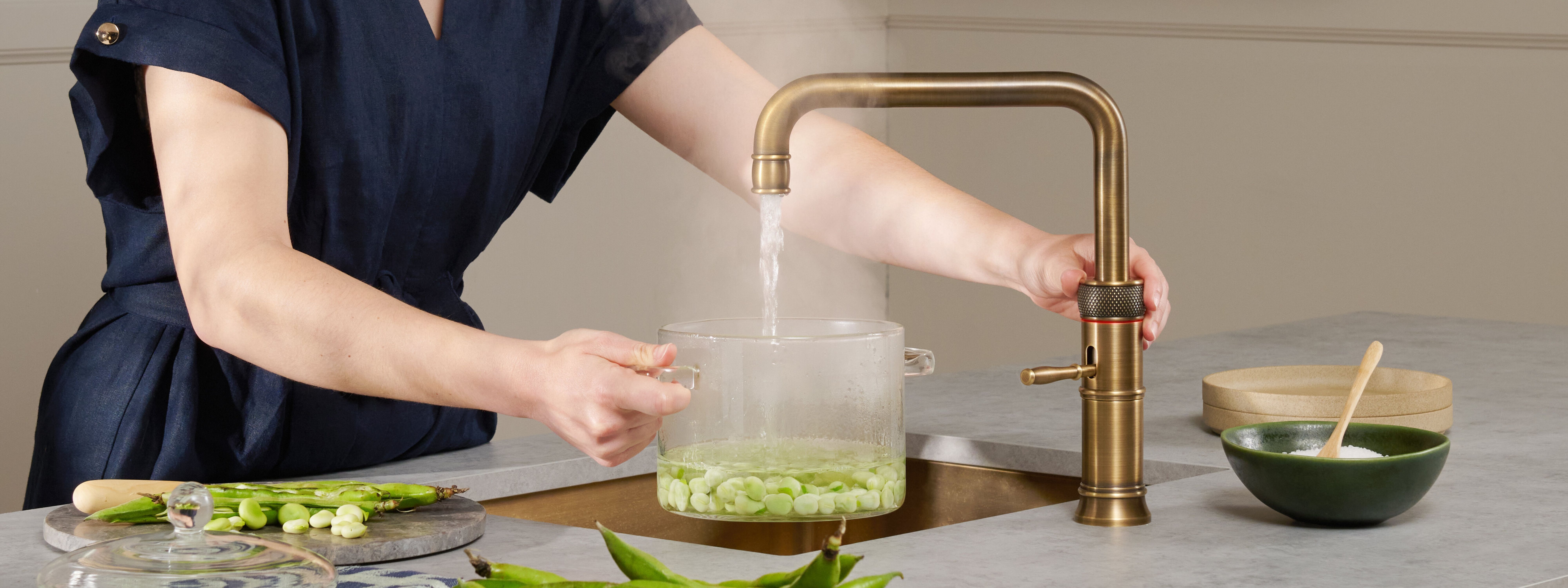 Find out how to use a Quooker tap